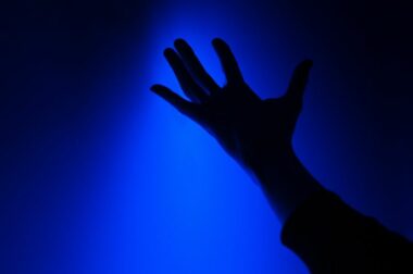 Blue Aura Meaning: Personality, Shades & Life Impact